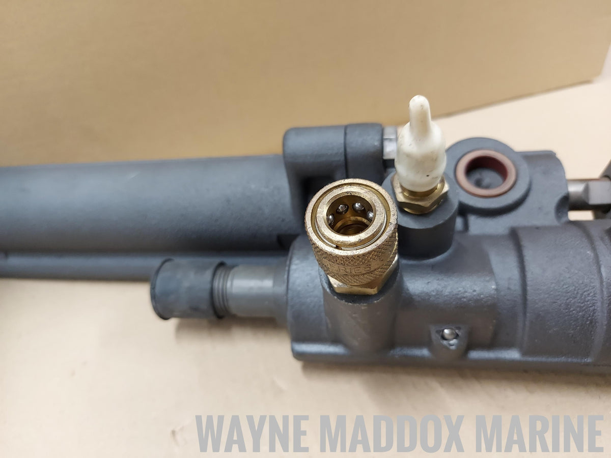 Mercruiser Steering Cylinder – Wayne Maddox Marine